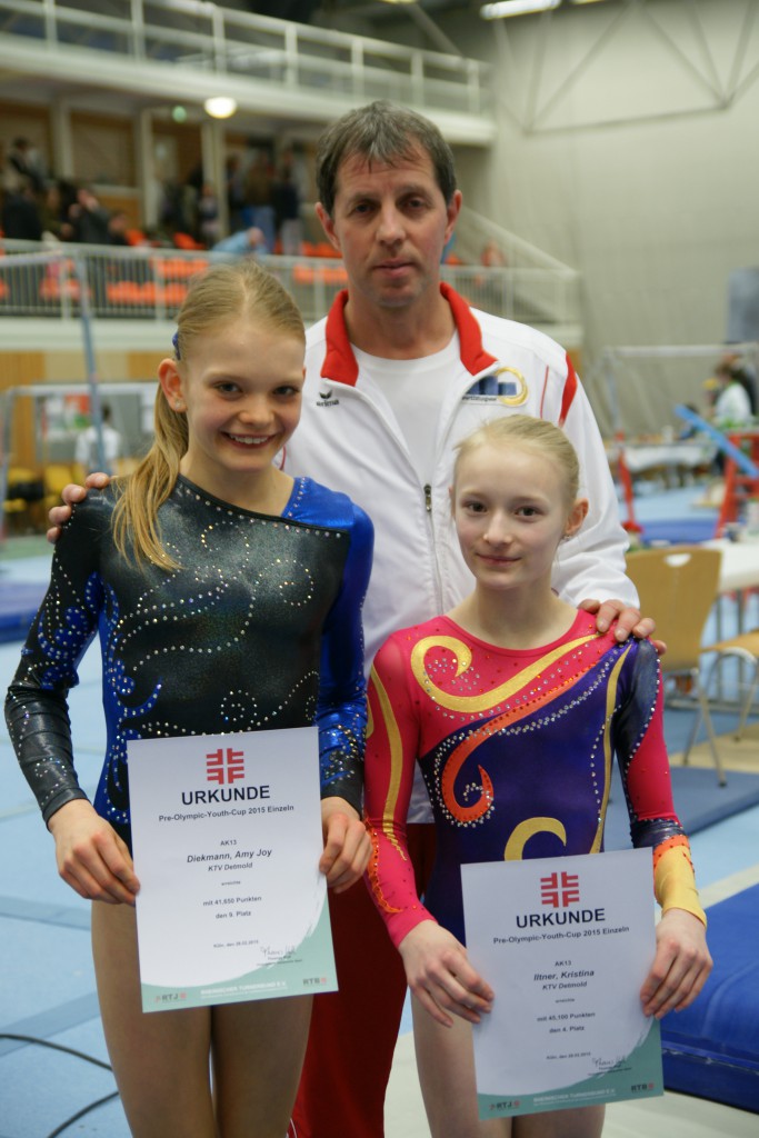 Toller Start ins Turnjahr 2015, Amy Joy Diekmann und Kristina Iltner ...