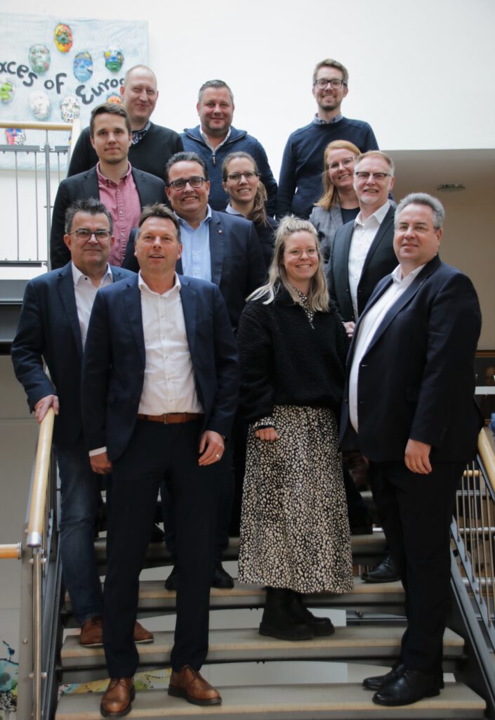 „Haus des Sports OWL“ und sportliches Gewinnspiel „Vier gewinnt“ in ...